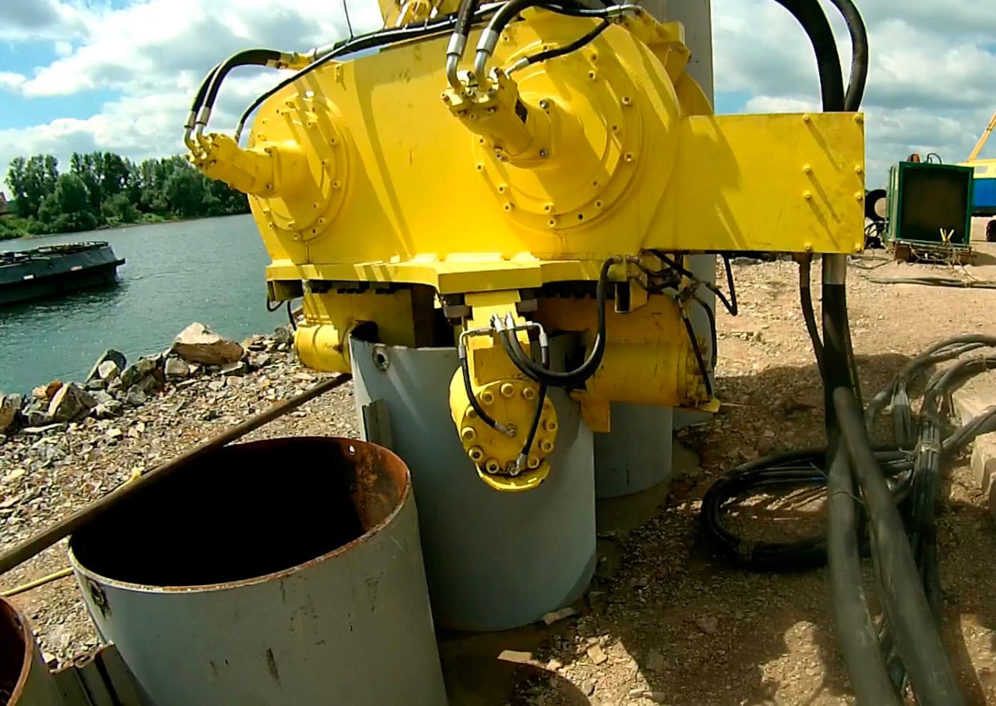 Hydraulic Pile Driver: Understanding & overview